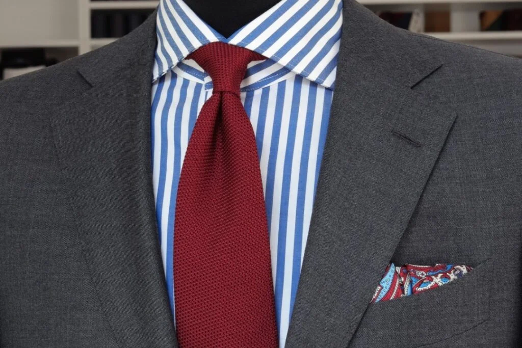 10 Stylish Charcoal Grey Suit, Shirt And Tie Combinations - The Noble Dandy