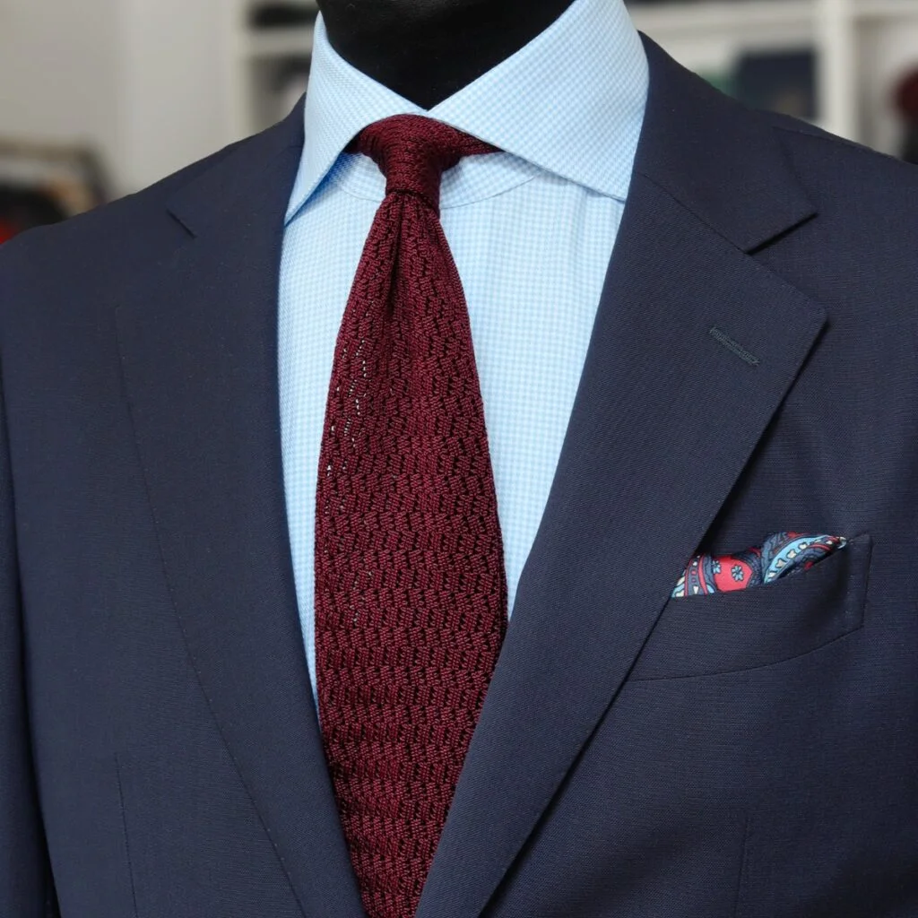 10 Stylish Navy Blue Suit, Shirt And Tie Combinations - The Noble Dandy