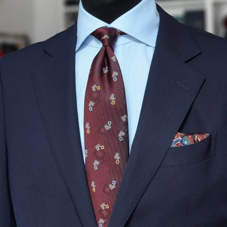 10 Stylish Navy Blue Suit, Shirt And Tie Combinations - The Noble Dandy