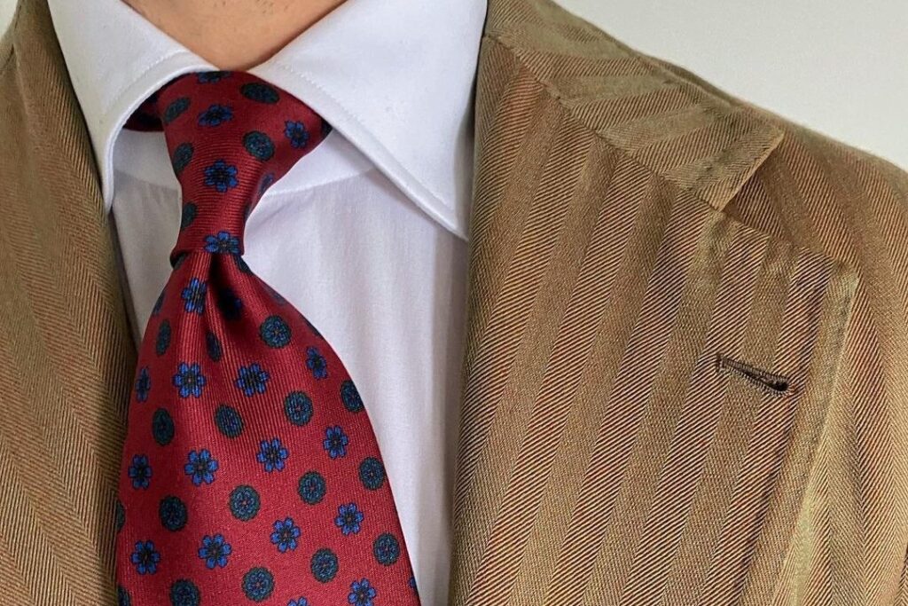 How To Wear A Red Tie - 5 Stylish Ideas - The Noble Dandy