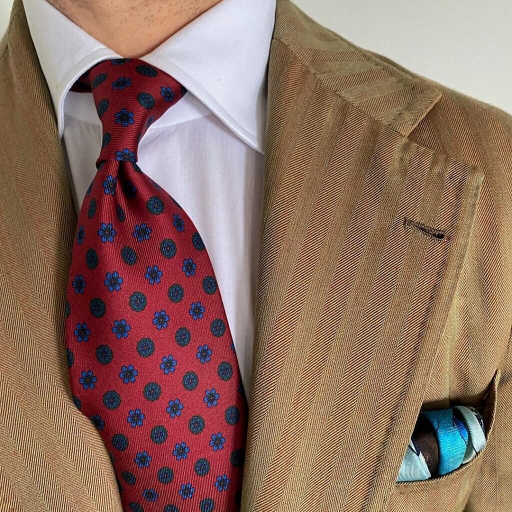 How To Wear A Red Tie - 5 Stylish Ideas - The Noble Dandy