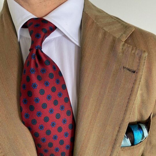 How To Wear A Red Tie - 5 Stylish Ideas - The Noble Dandy