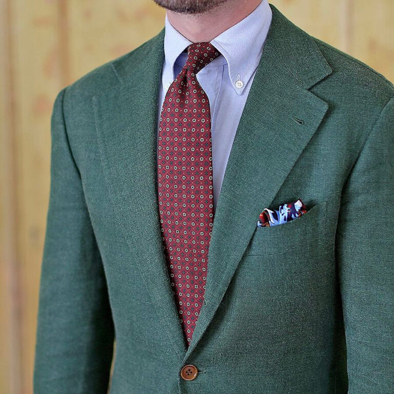 How To Wear A Red Tie - 5 Stylish Ideas - The Noble Dandy